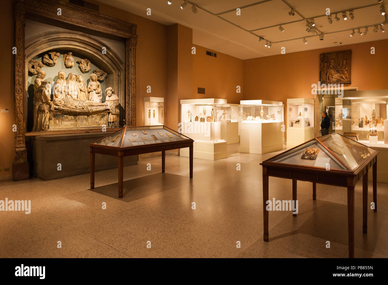 NEW YORK, USA - SEP 25, 2015: Interior of the Metropolitan Museum of ...