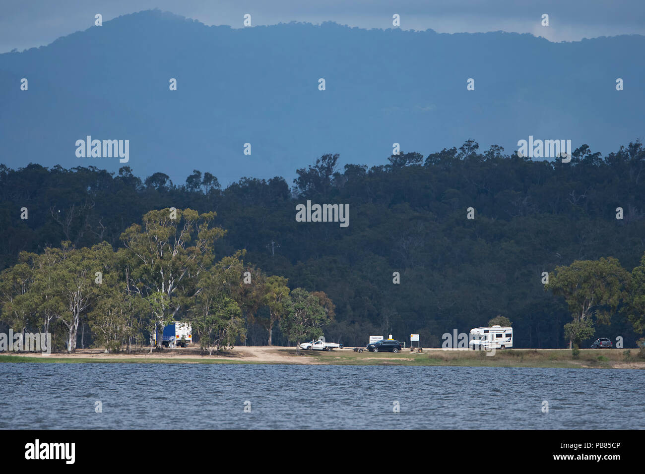 Motorhome camping at Lake Tinaroo, Far North Queensland, FNQ, QLD ...