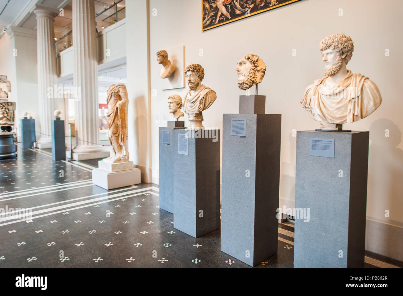 NEW YORK, USA - SEP 25, 2015: Interior of the Metropolitan Museum of ...