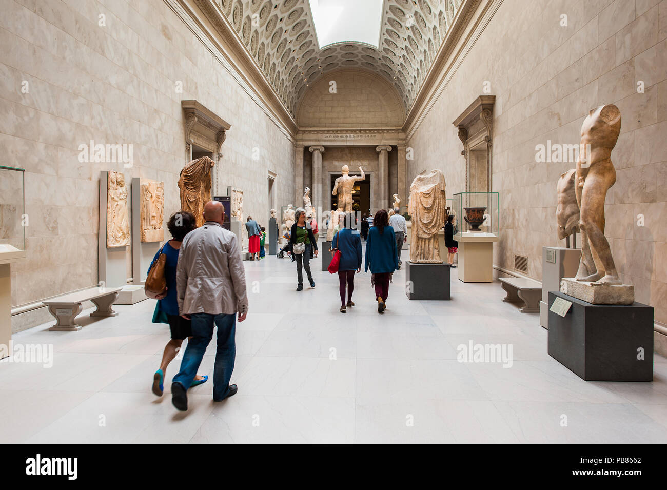 NEW YORK, USA - SEP 25, 2015: Interior of the Metropolitan Museum of ...