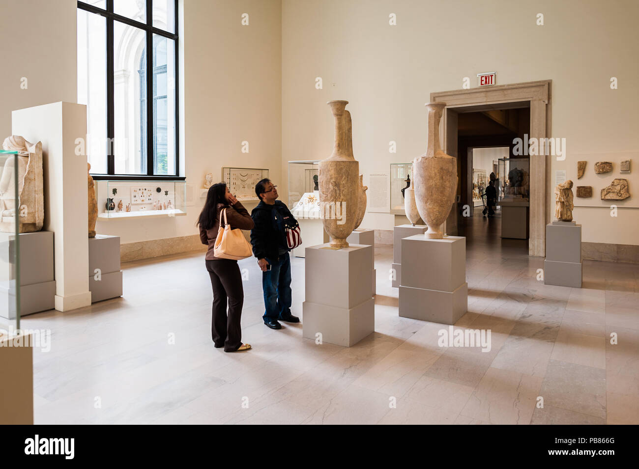 NEW YORK, USA - SEP 25, 2015: Interior of the Metropolitan Museum of ...
