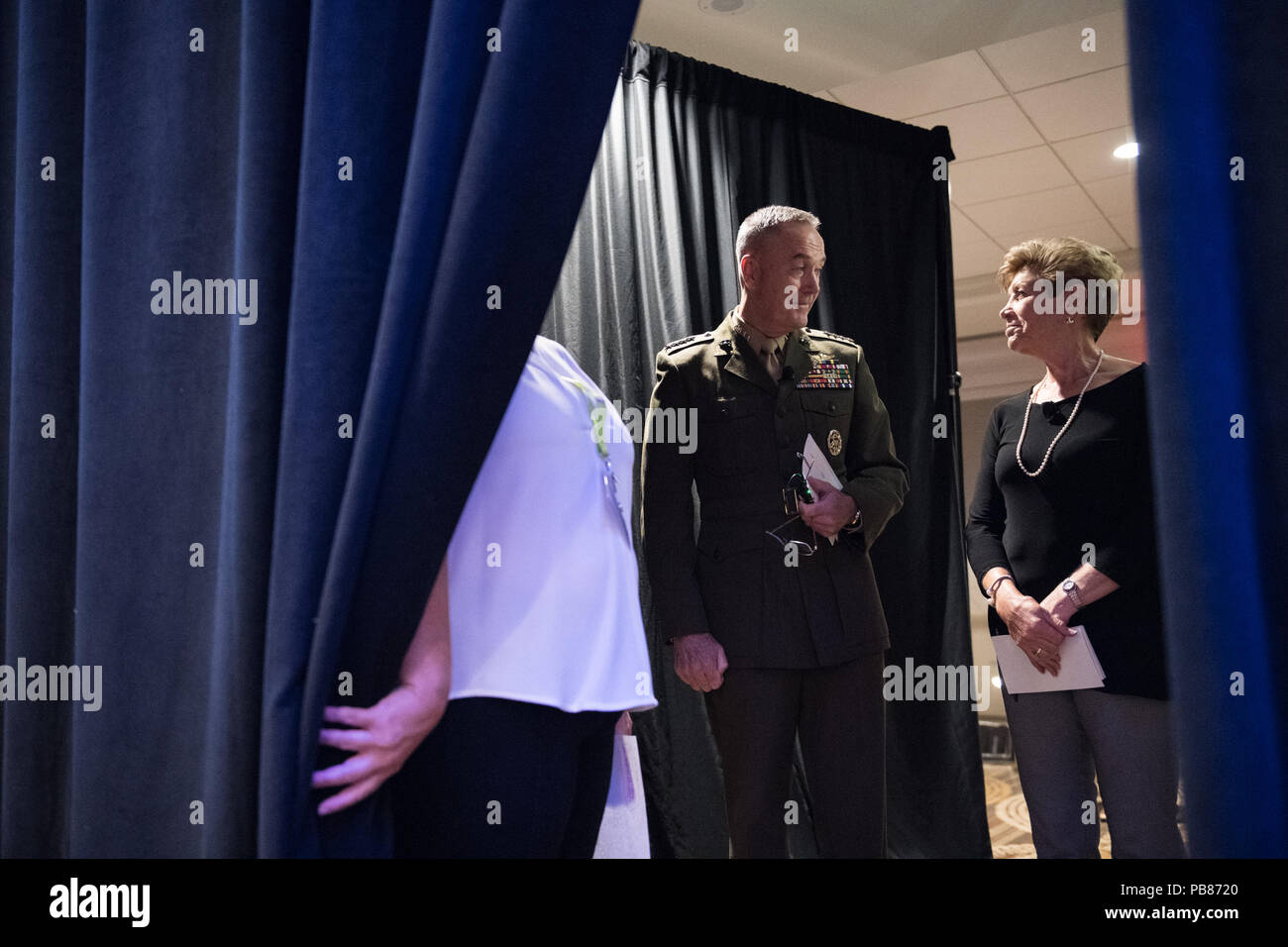 Ellyn dunford wife u s marine hi-res stock photography and images - Alamy