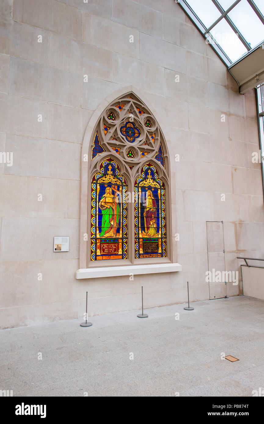 NEW YORK, USA - SEP 25, 2015: The Charles Engelhard Court in the ...