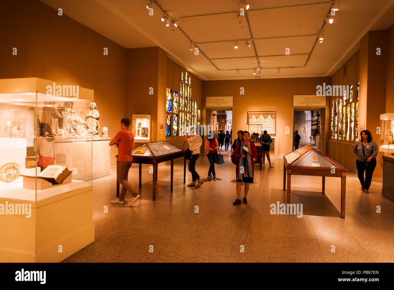 NEW YORK, USA - SEP 25, 2015: Interior of the Metropolitan Museum of ...