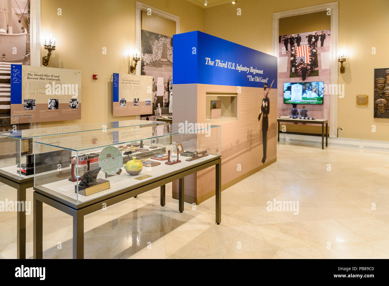 WASHINGTON DC, USA - SEP 24, 2015: Interior of the Memorial ...