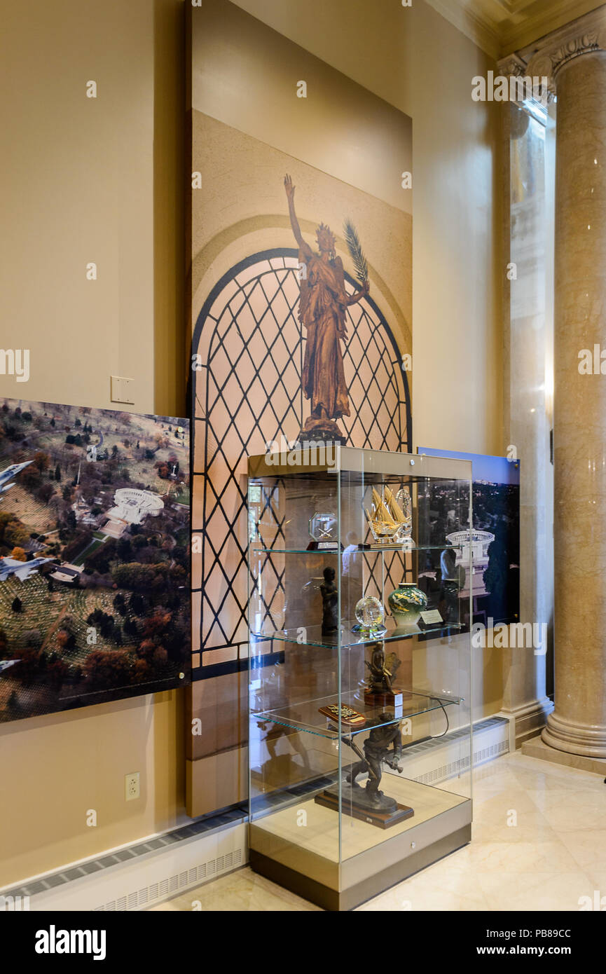 WASHINGTON DC, USA - SEP 24, 2015: Interior of the Memorial ...