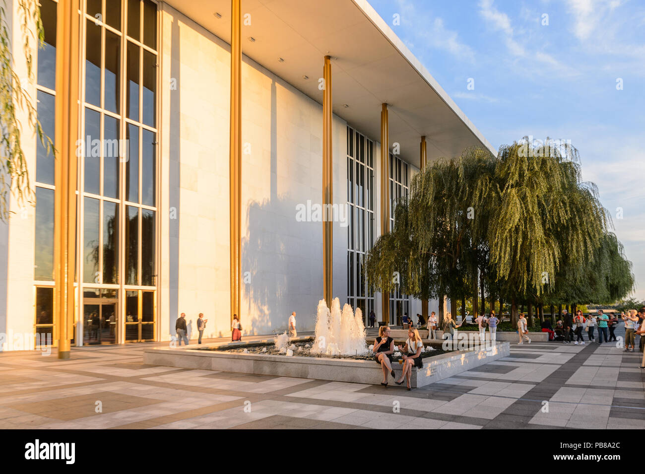 WASHINGTON, USA - SEP 24, 2015: Exterior of John F. Kennedy Center for ...