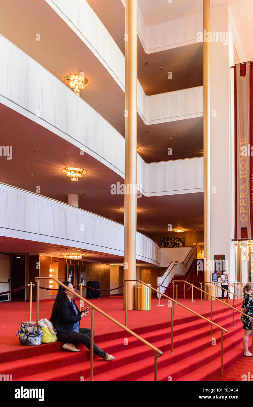 Kennedy center concert hall hi-res stock photography and images - Alamy