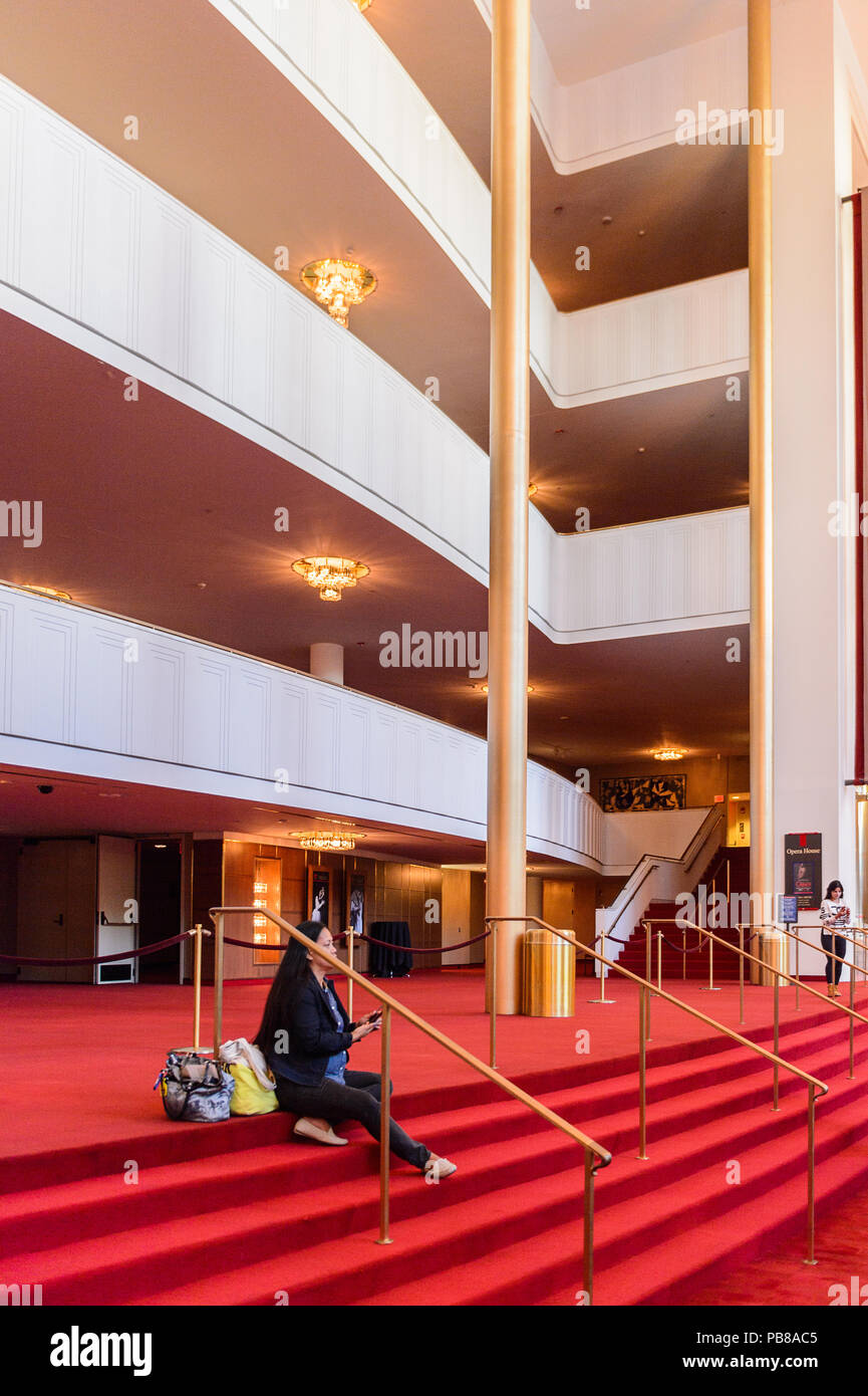 Kennedy center concert hall hi-res stock photography and images - Alamy