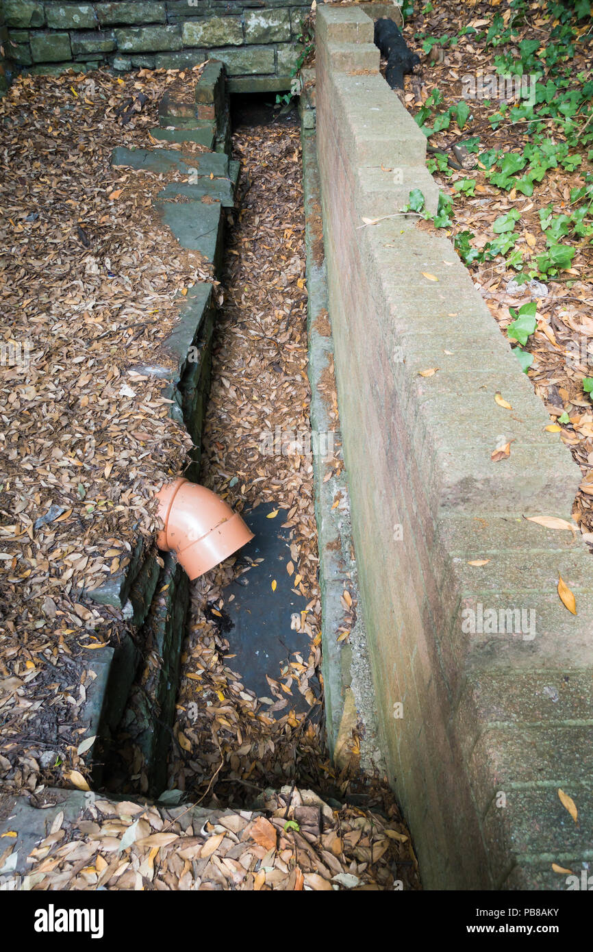 Culvert pipe hi-res stock photography and images - Alamy