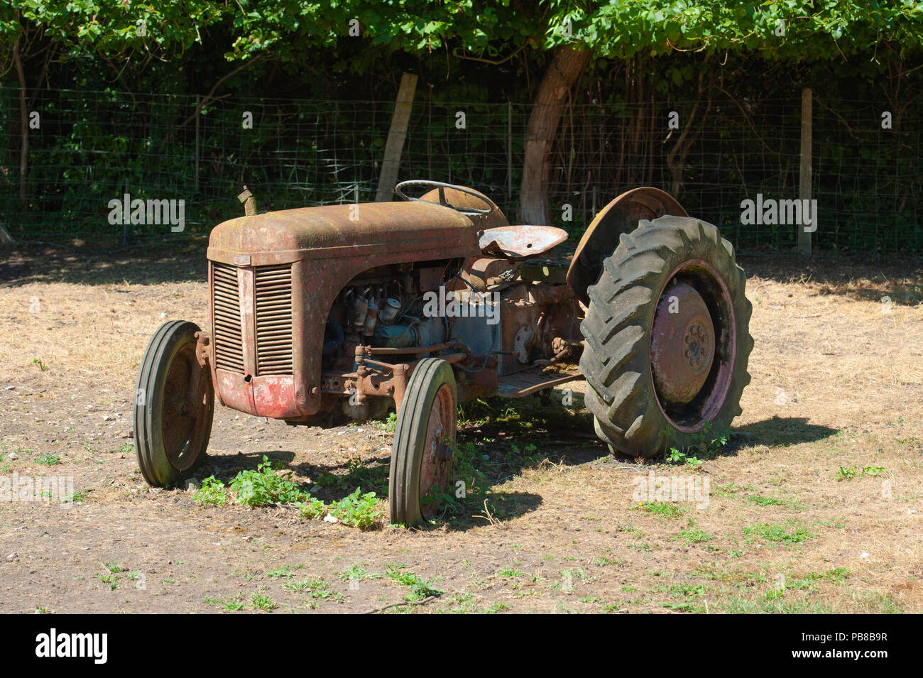 Neglected tractor hi-res stock photography and images - Alamy