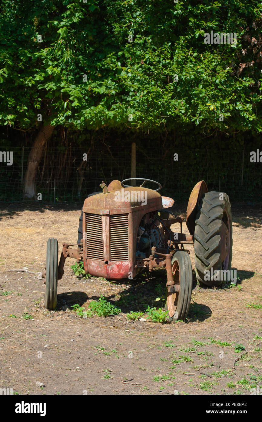 Neglected tractor hi-res stock photography and images - Alamy