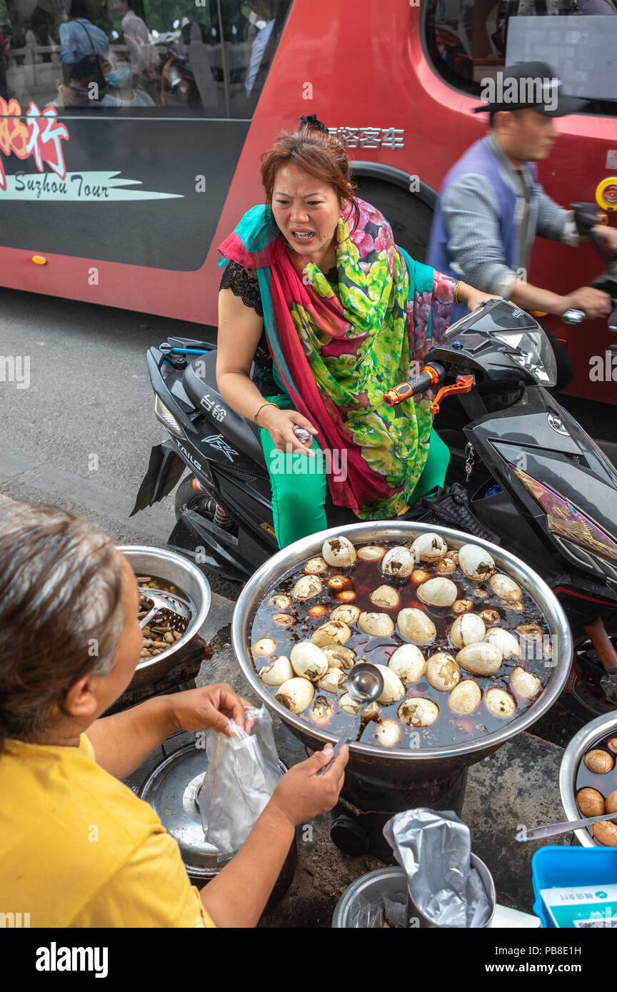 Road side shop hi-res stock photography and images - Alamy