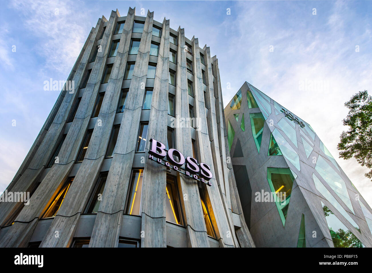 Omotesando architecture hi-res stock photography and images - Alamy
