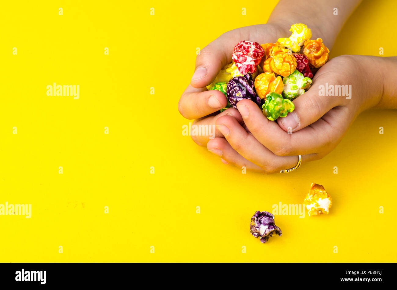 Baby corn and popcorn hi-res stock photography and images - Alamy