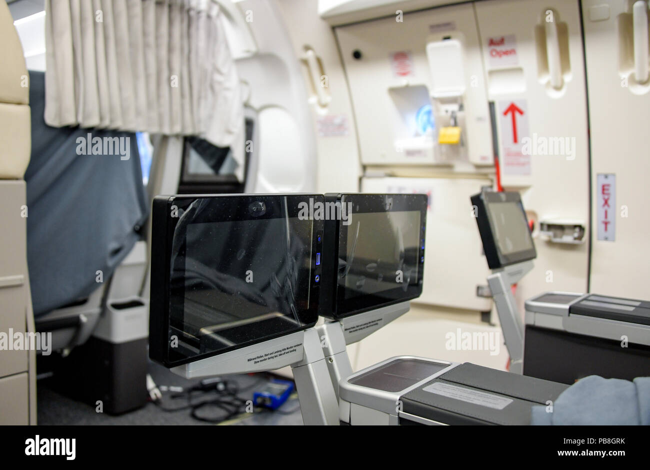 Airbus a321 interior hi-res stock photography and images - Alamy