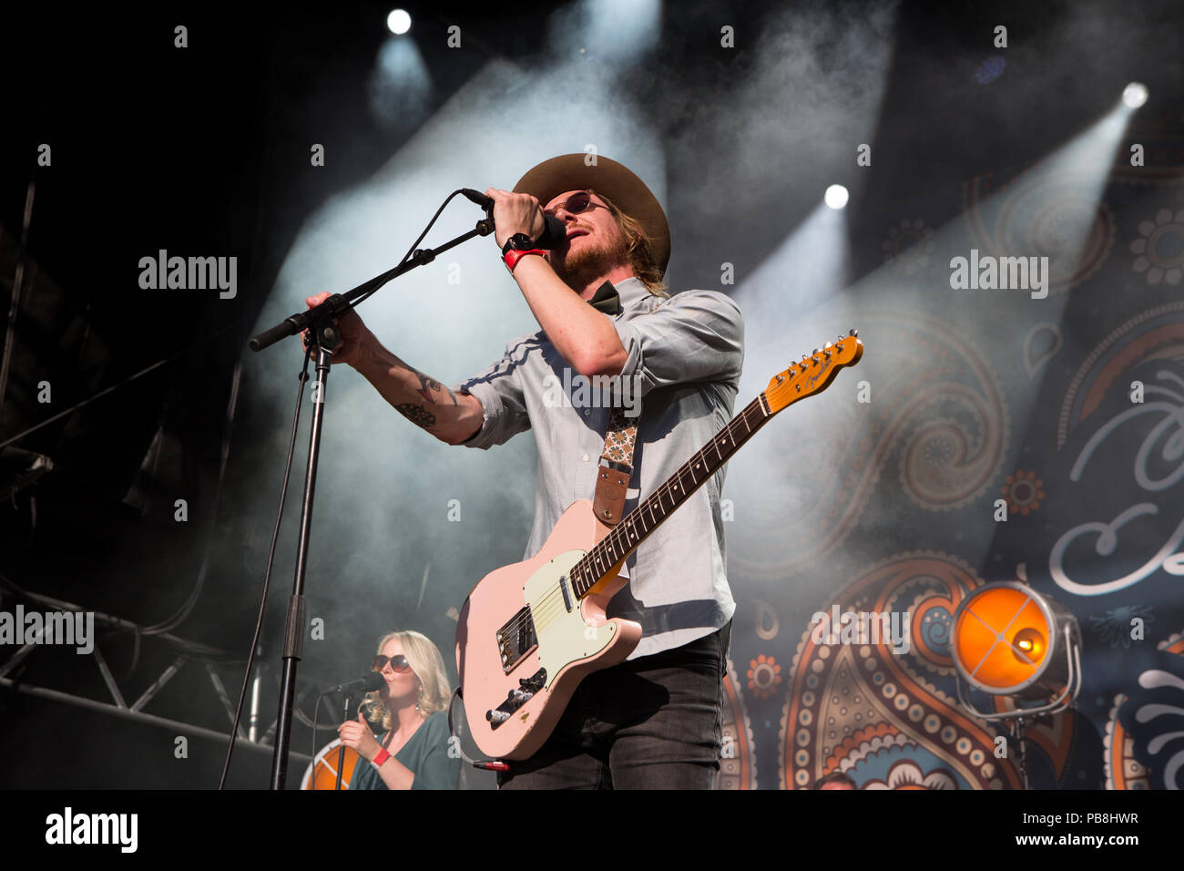 Adam douglas singer hi-res stock photography and images - Alamy