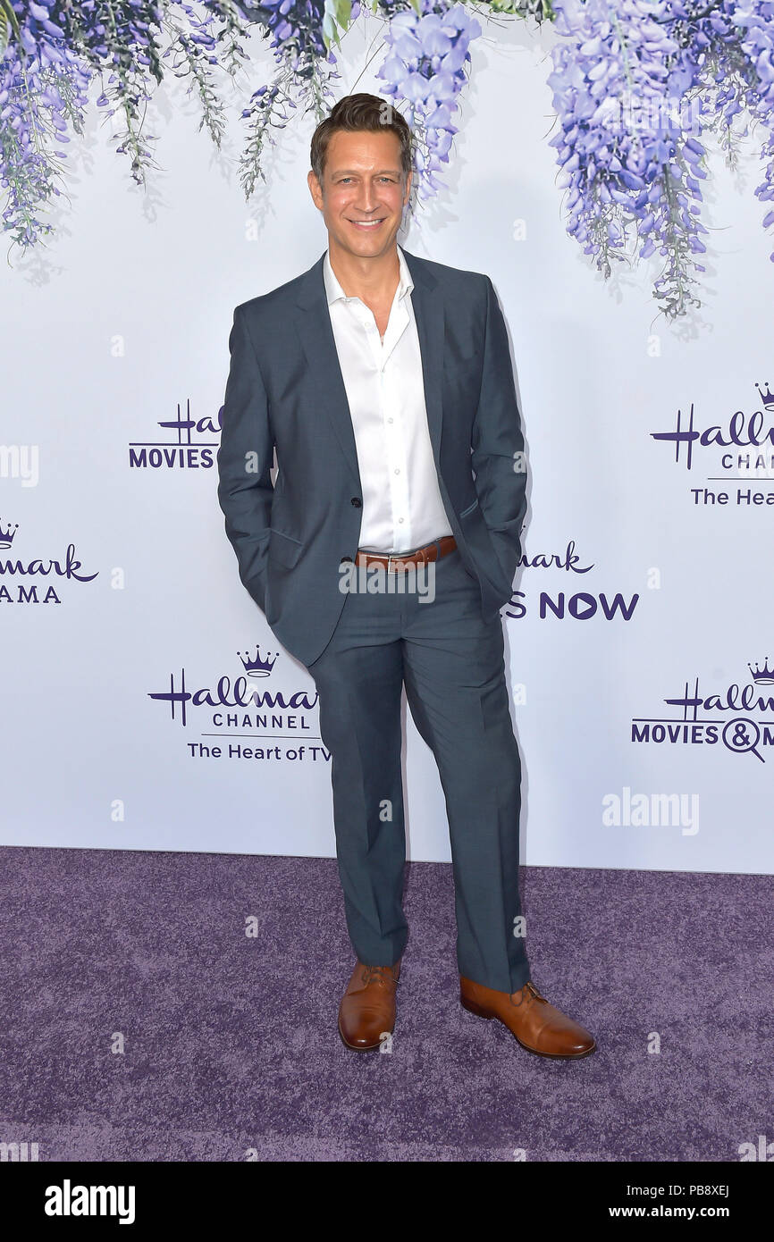 Robert gant hi-res stock photography and images - Alamy