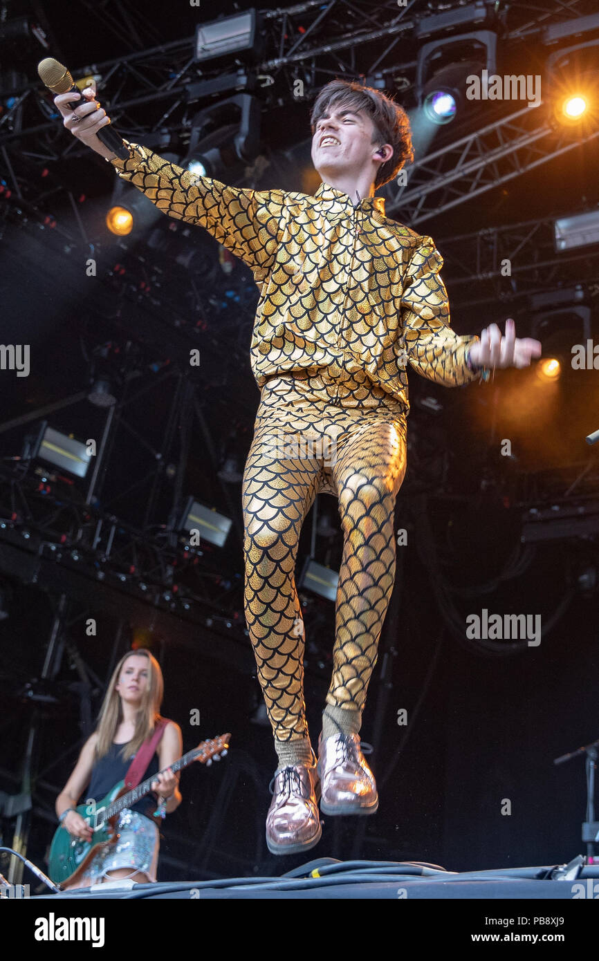Declan Mckenna High Resolution Stock Photography and Images - Alamy