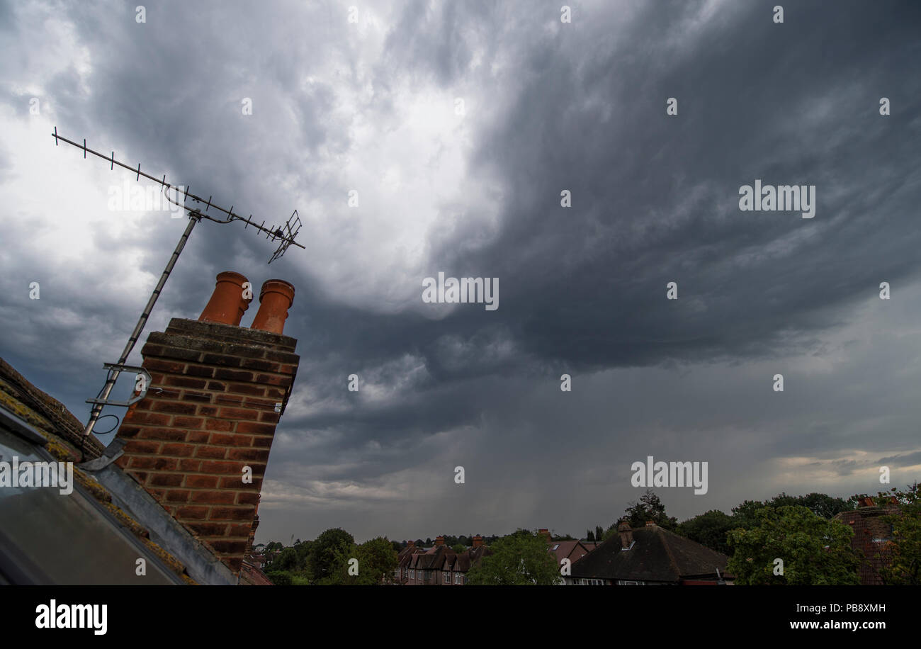 Thunderstorms uk hi-res stock photography and images - Alamy