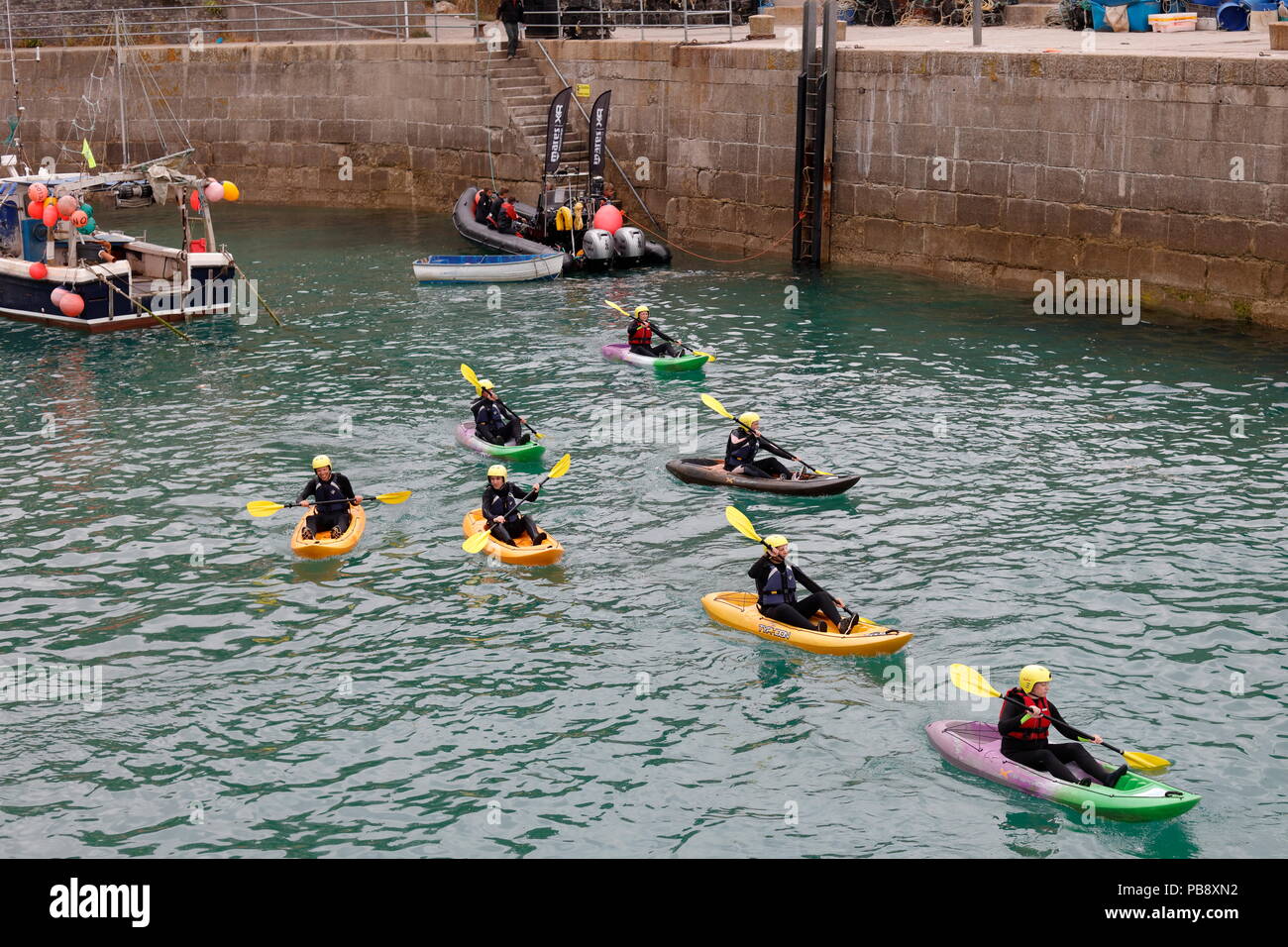 News sea canoe hi-res stock photography and images - Alamy