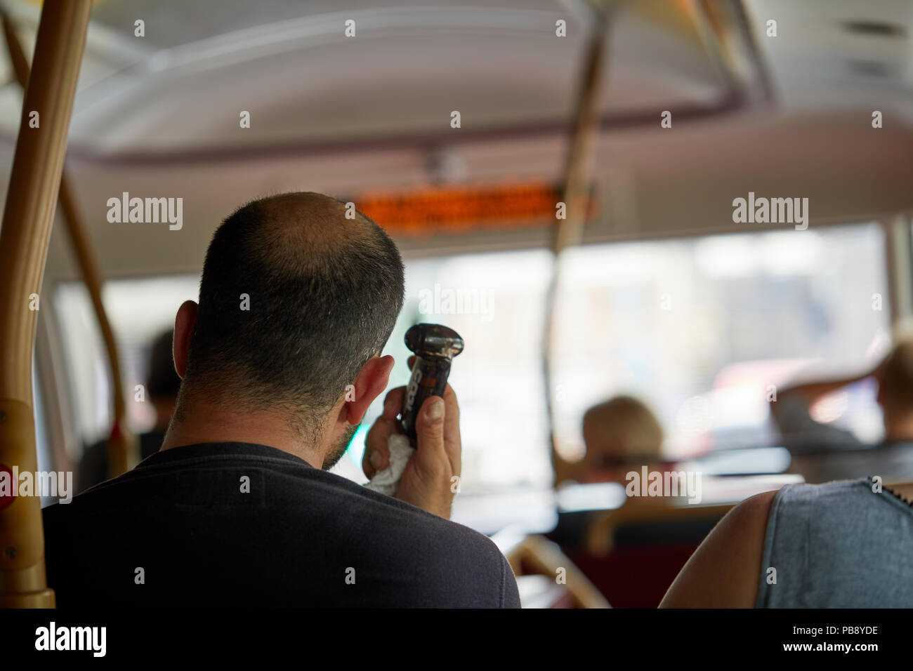 Bus london heatwave hi-res stock photography and images - Alamy