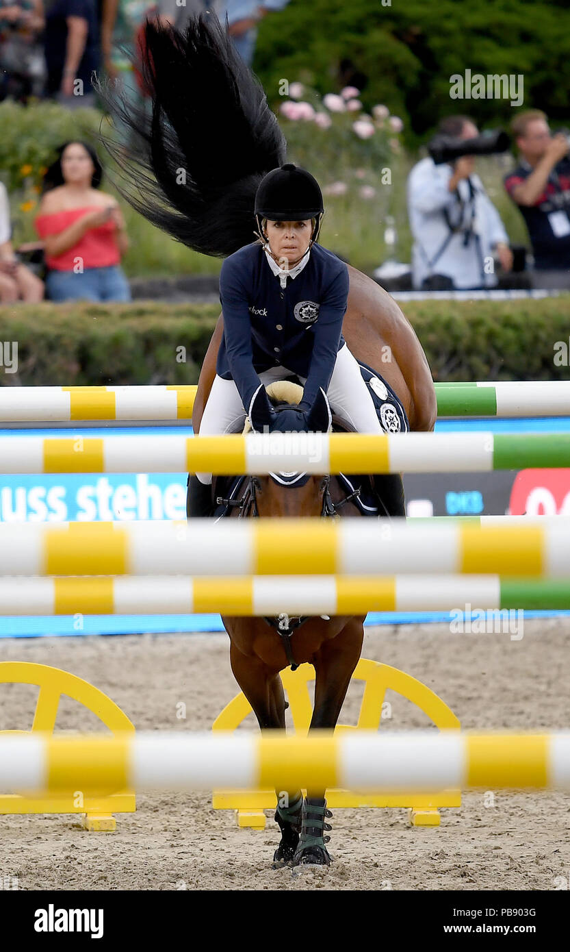 Edwina tops alexander hi-res stock photography and images - Alamy