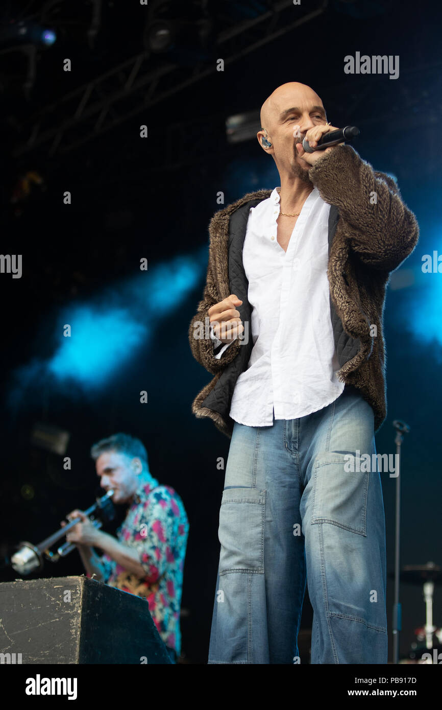 Tim booth glastonbury hi-res stock photography and images - Alamy