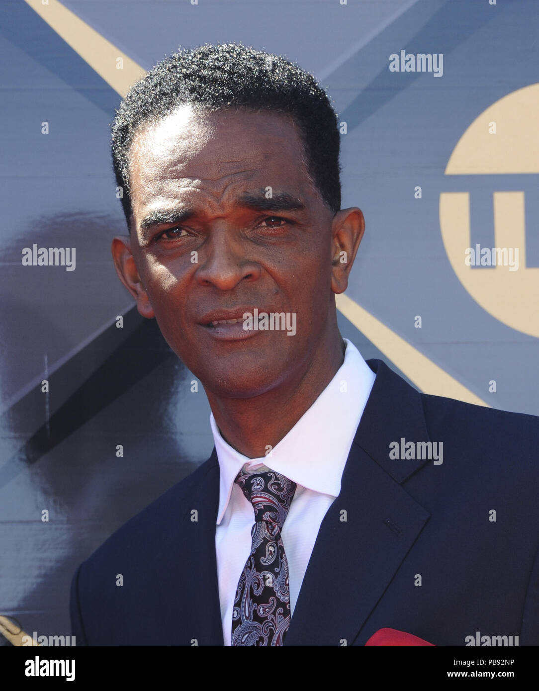 Ralph sampson hi-res stock photography and images - Alamy