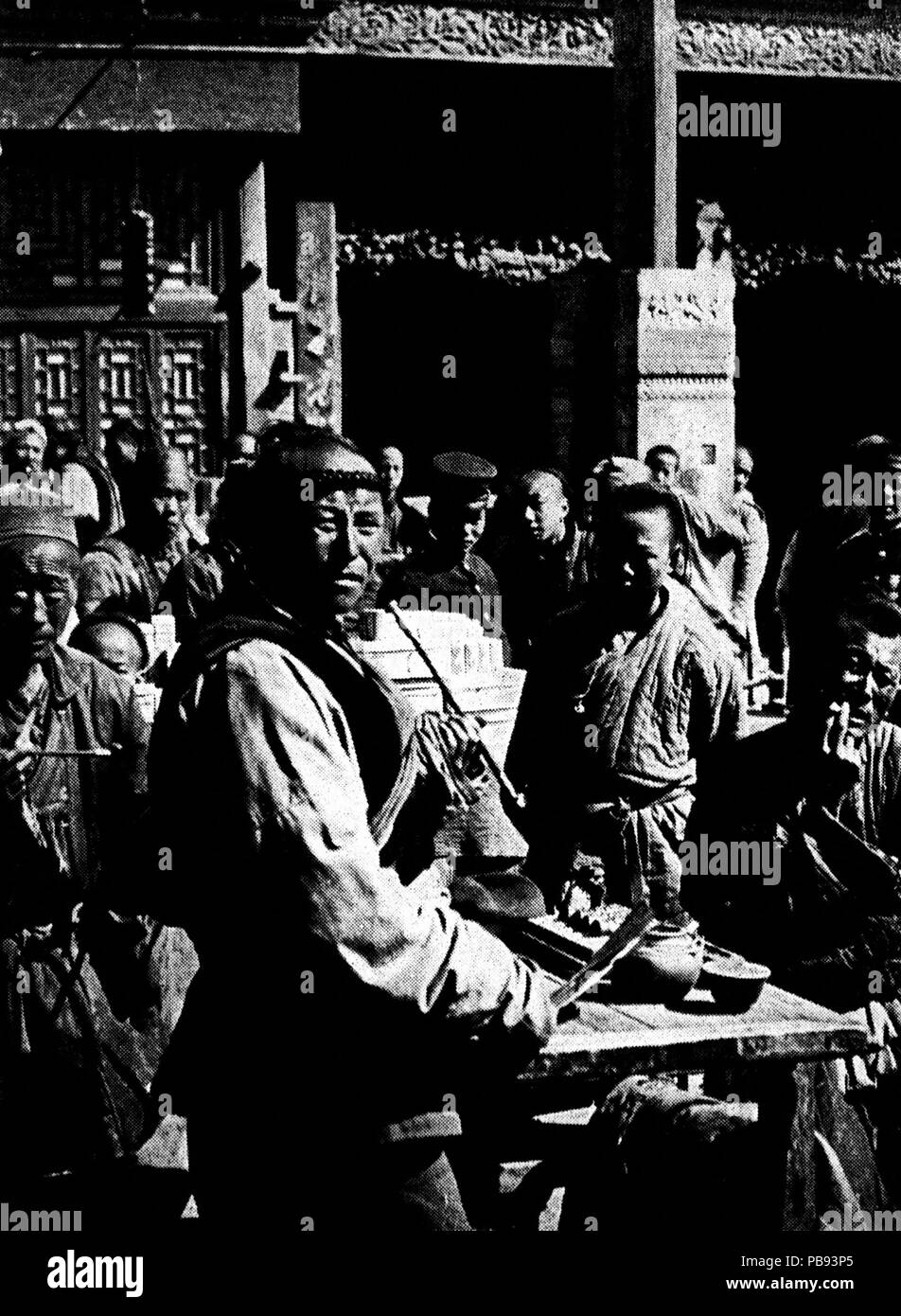 Street dynamics Black and White Stock Photos & Images - Alamy