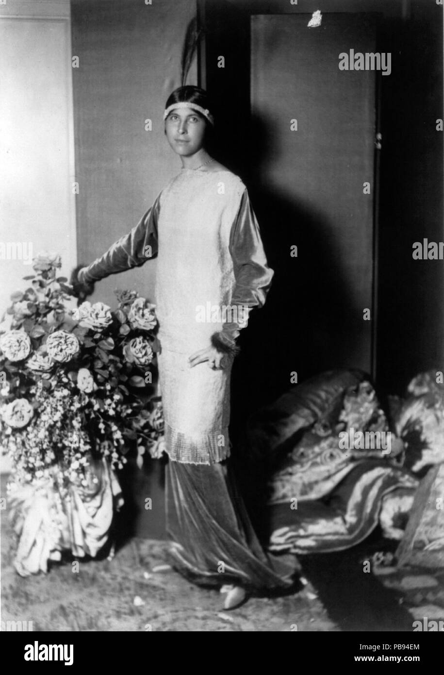 Fashion archives Black and White Stock Photos & Images - Alamy