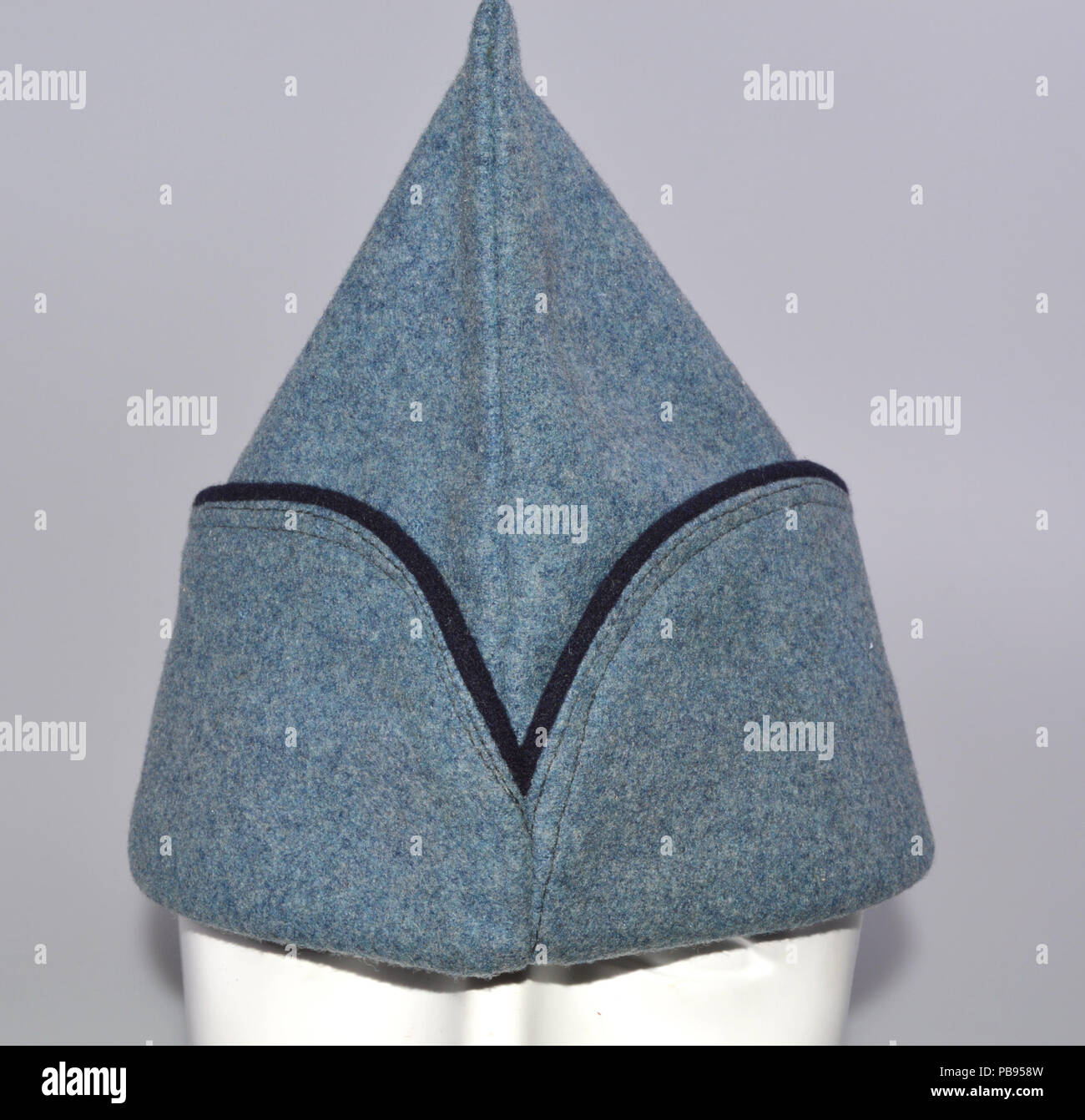 Garrison cap hi-res stock photography and images - Alamy