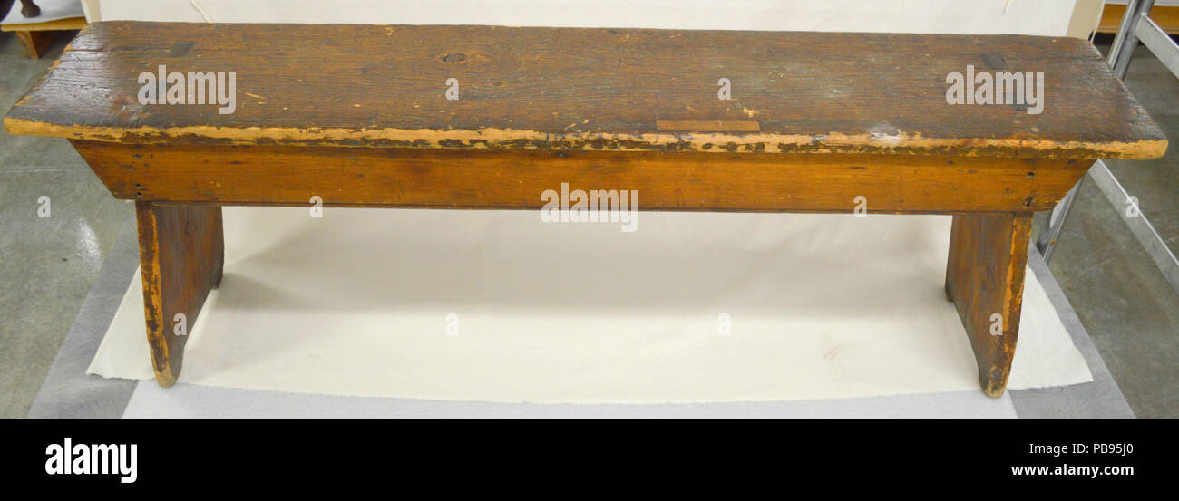 Historical bench hi-res stock photography and images - Alamy
