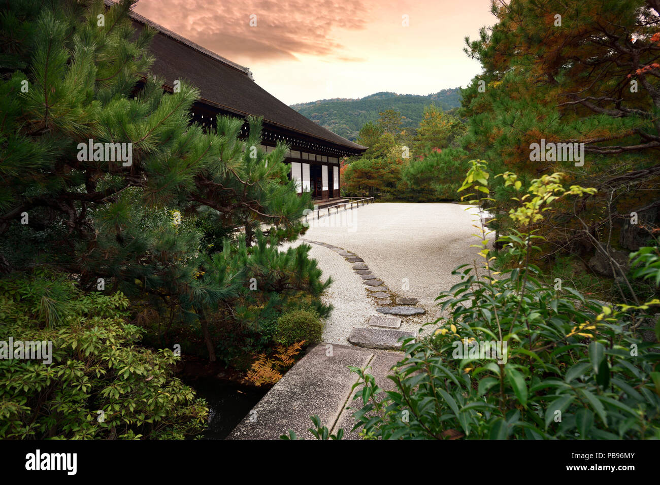 Konchi in temple buddhist temple kyoto japan hi-res stock photography ...