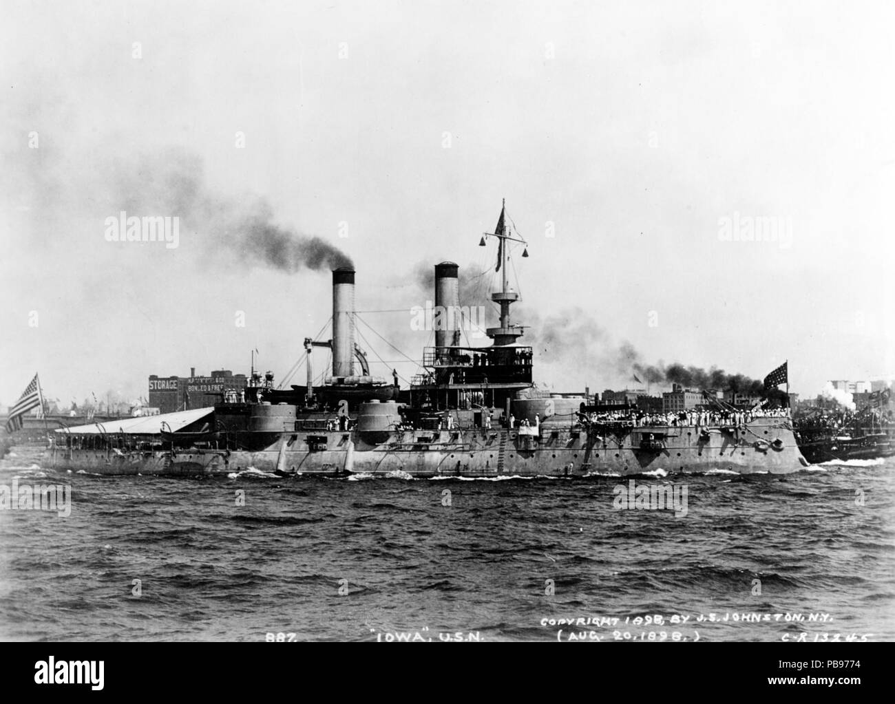 Uss iowa hi-res stock photography and images - Alamy