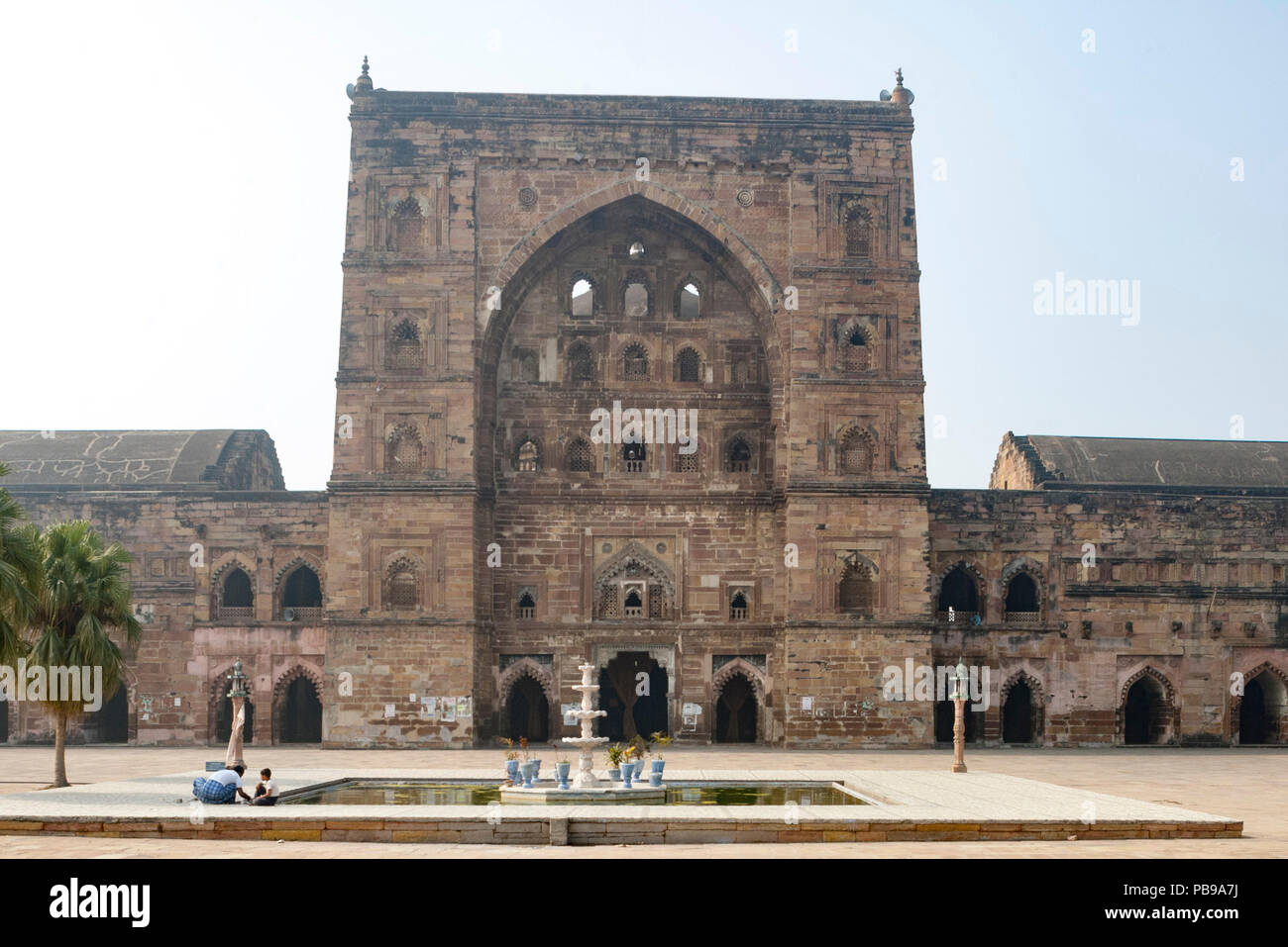 Jaunpur jami mosque hi-res stock photography and images - Alamy
