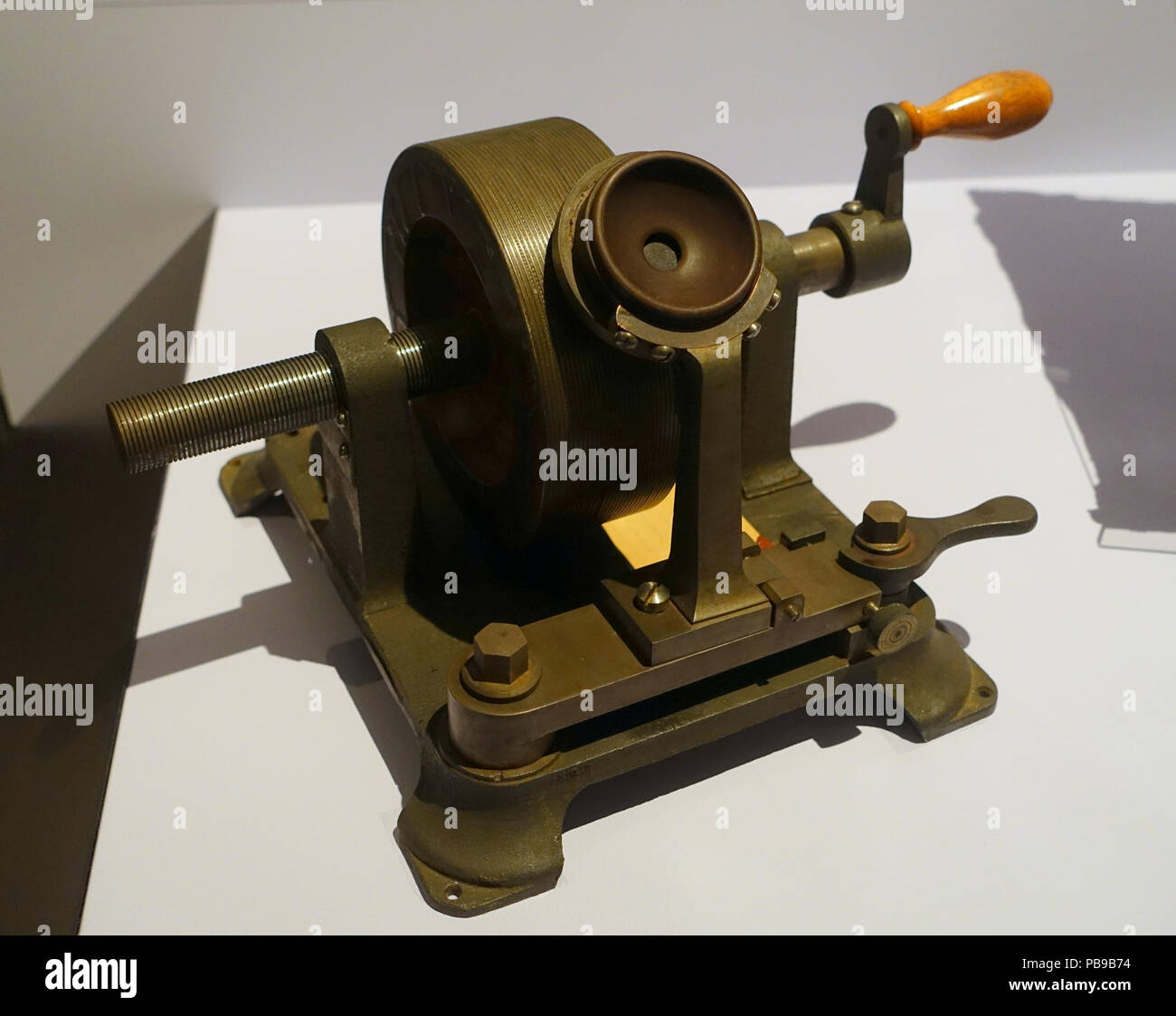 727 Graphophone with wax recording of Alexander Melville Bell ...