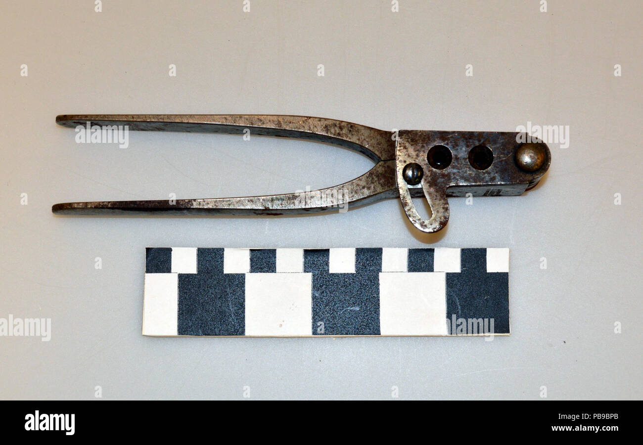 Bullet mold hi-res stock photography and images - Alamy