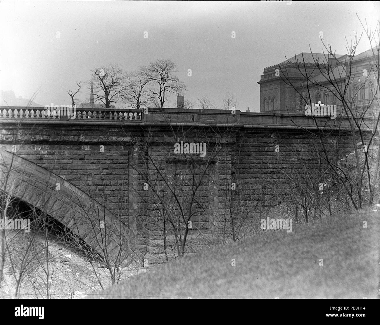 Schenley bridge hi-res stock photography and images - Alamy
