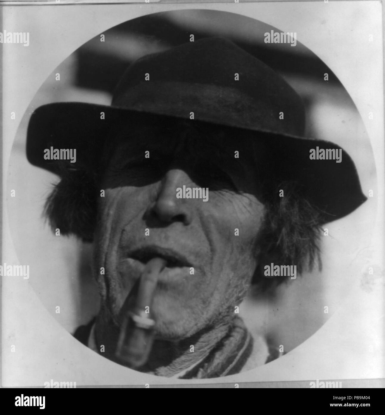 Pipe head hi-res stock photography and images - Alamy