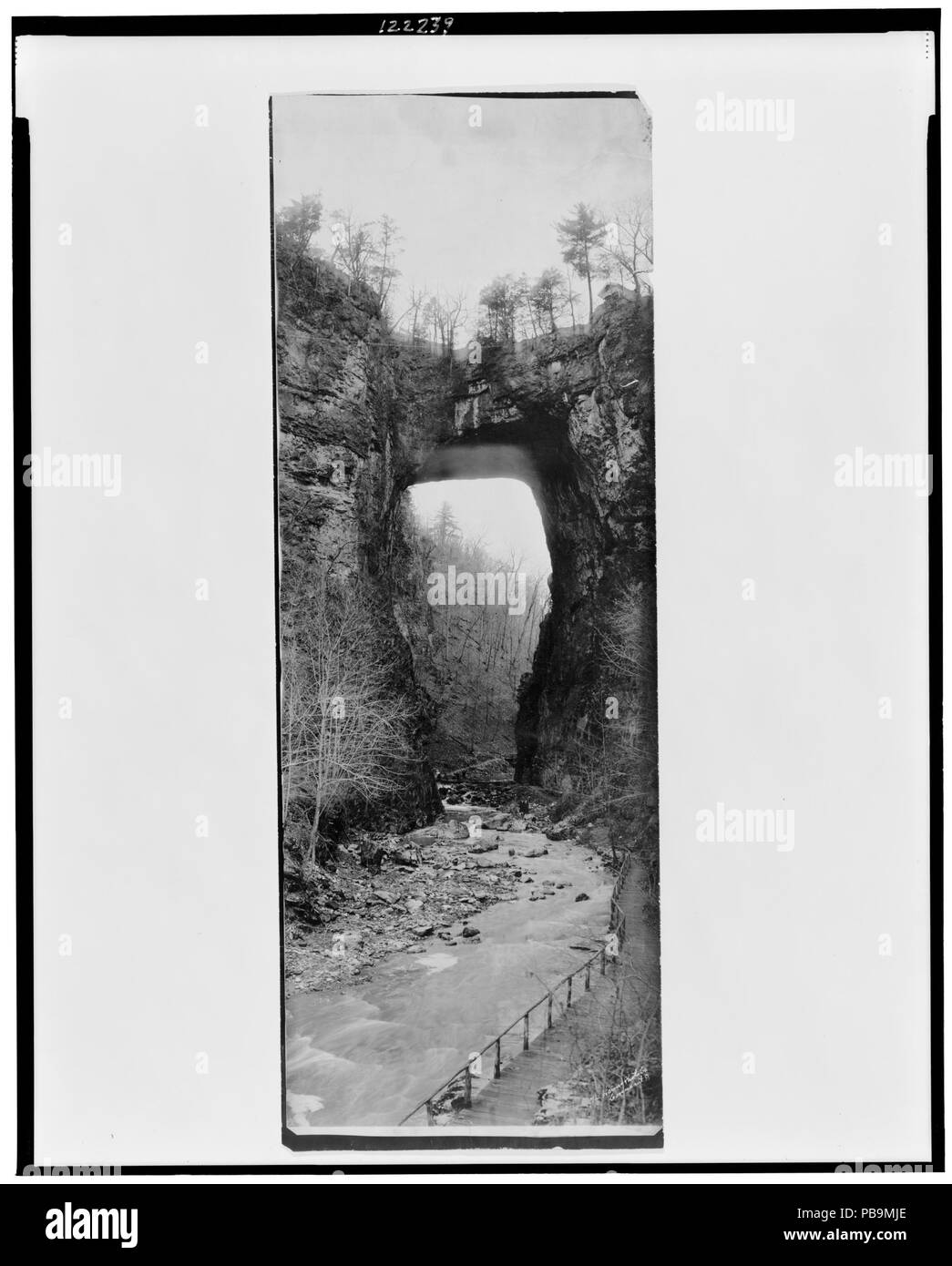 Natural rock bridge formations Black and White Stock Photos & Images ...