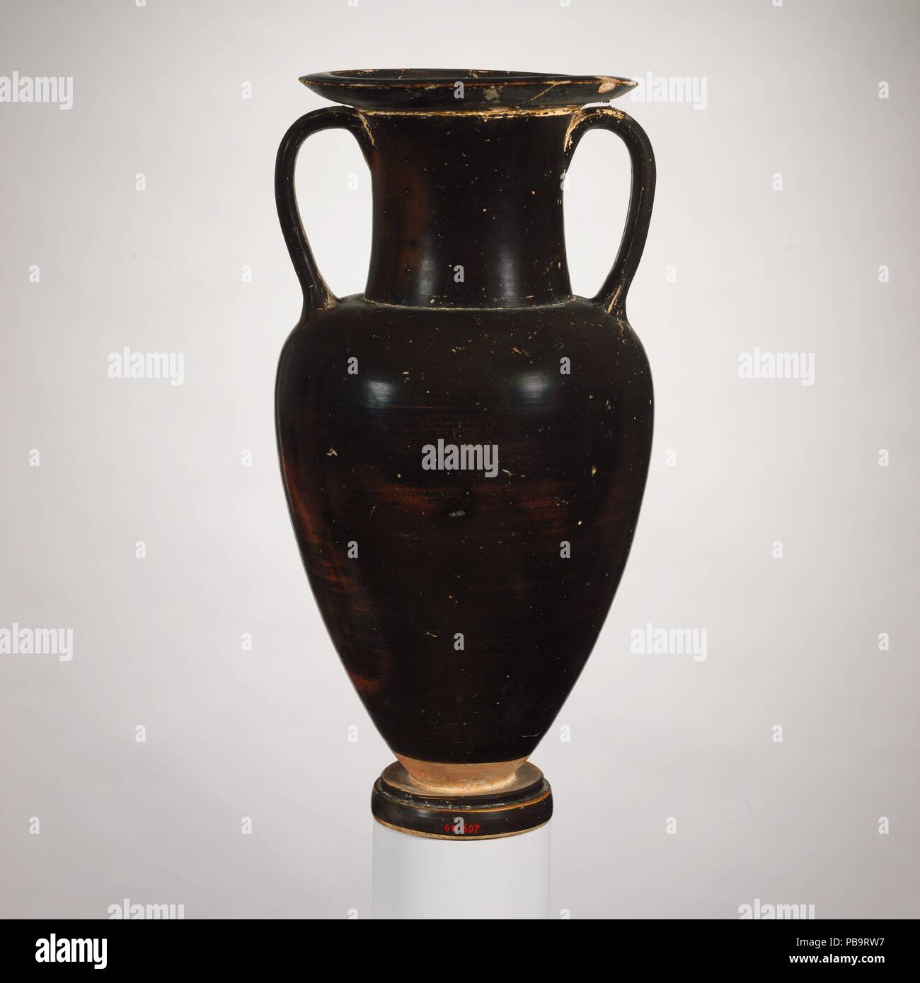Amphora 4 5th century hi-res stock photography and images - Alamy