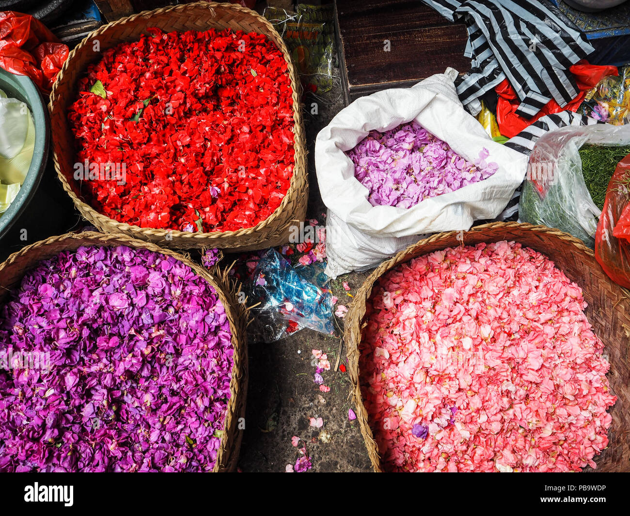 Traditional balinese offering baskets hi-res stock photography and ...
