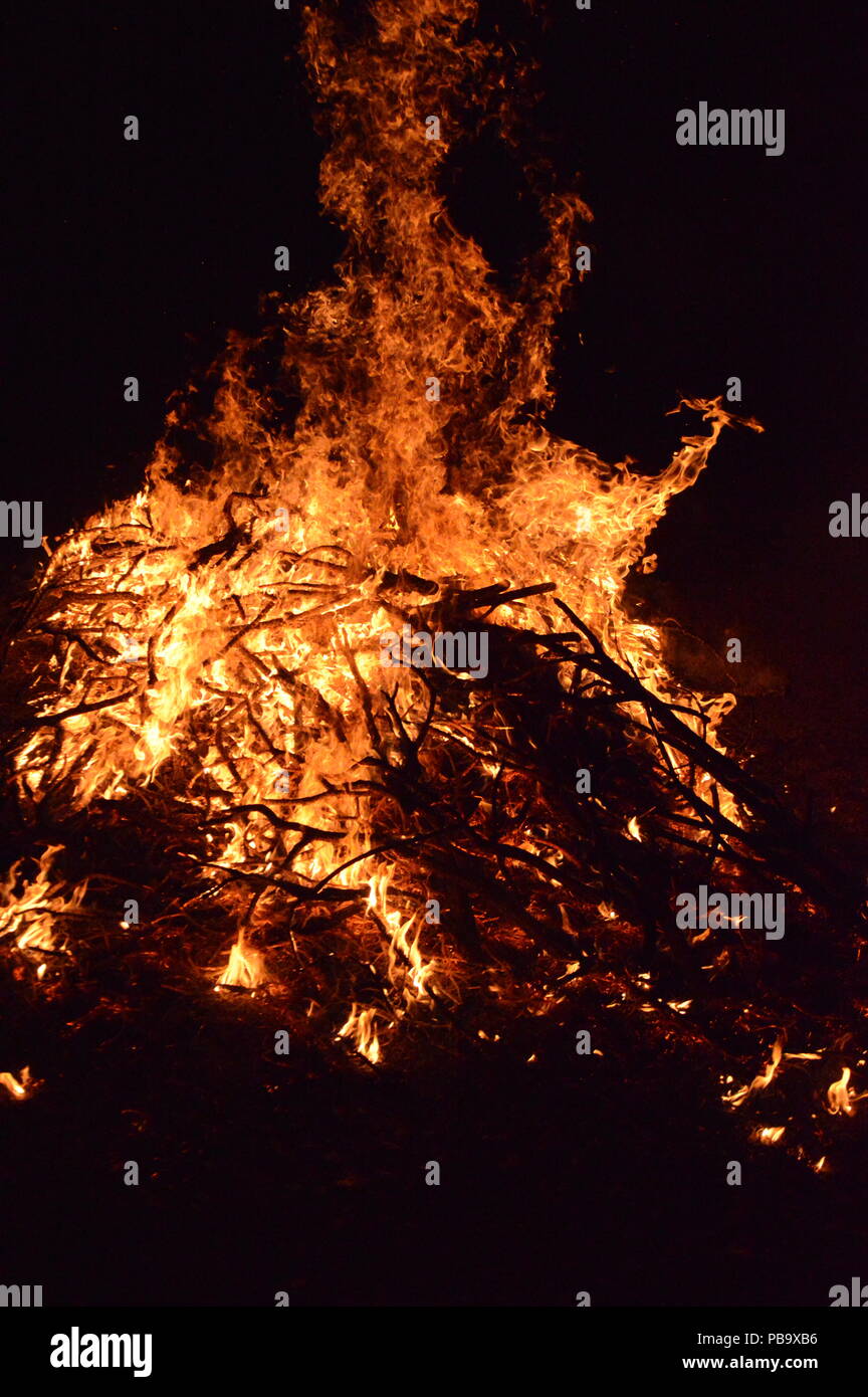 A big wood fire in the night Stock Photo - Alamy