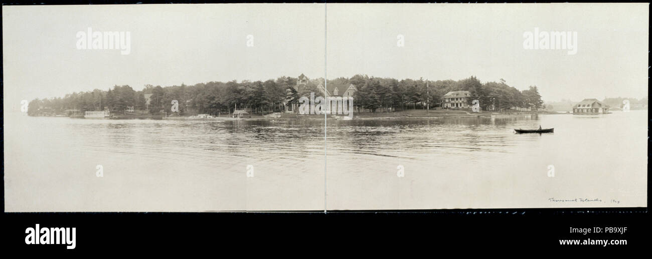 Thousand islands waterways hi-res stock photography and images - Alamy