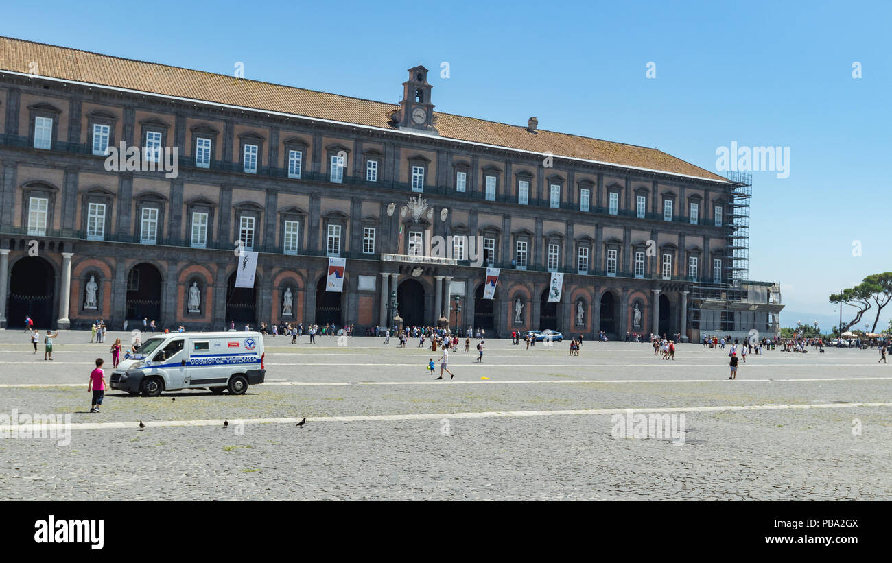 Naples palace hi-res stock photography and images - Alamy