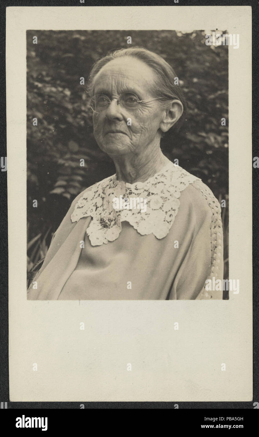 1049 Miss Alice Park 275017v Stock Photo - Alamy