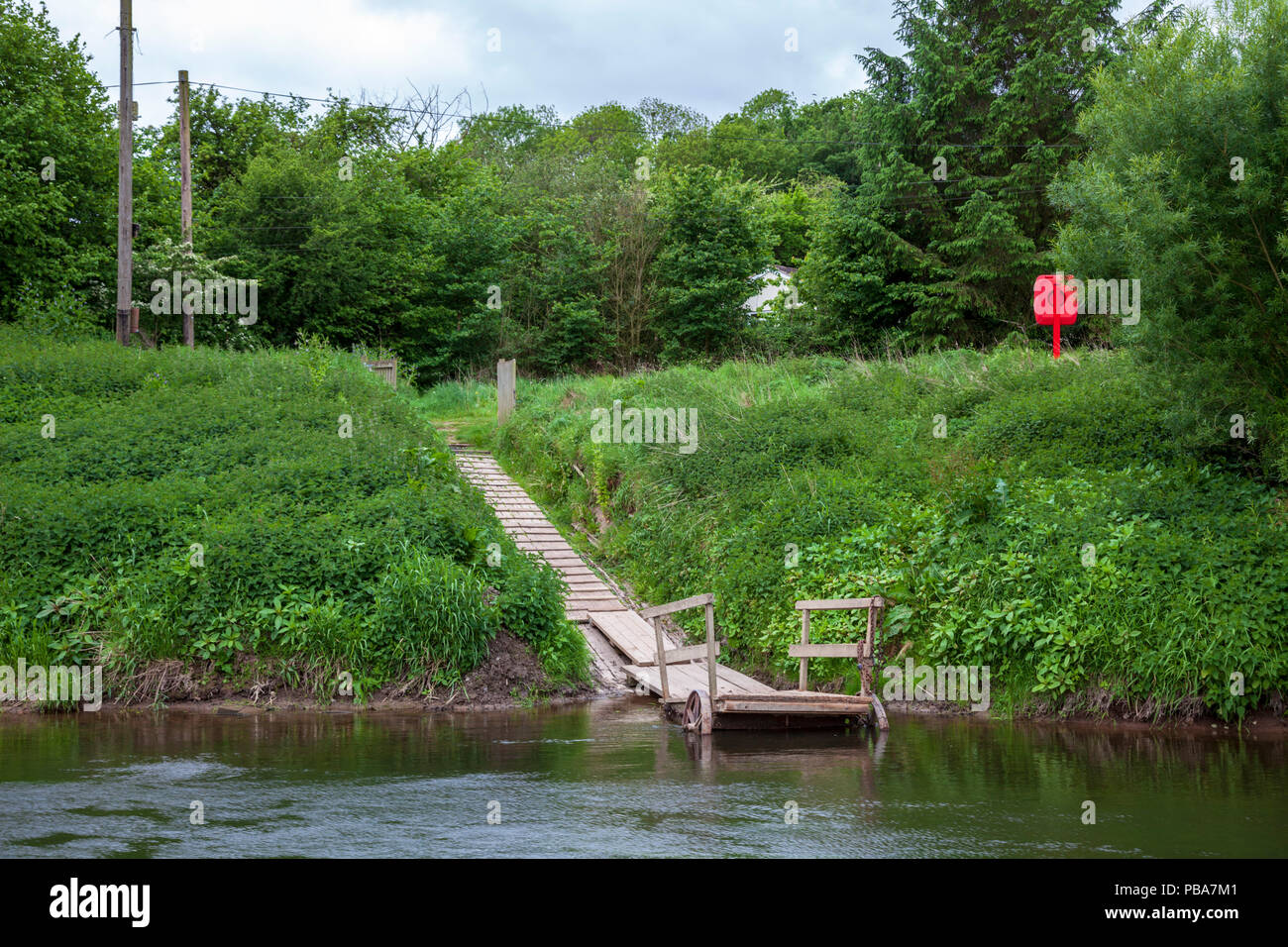 Hampton loade ferry hi-res stock photography and images - Alamy