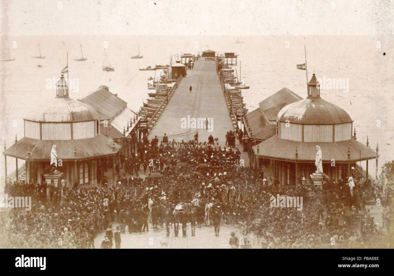 Come restos hi-res stock photography and images - Alamy