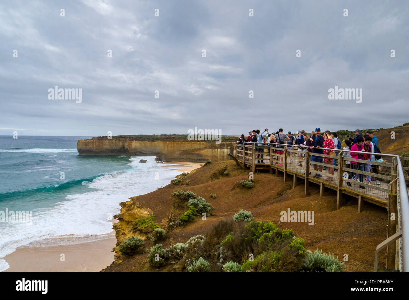 Visitor Lookout at London Bridge coastal attraction, Port Campbell ...